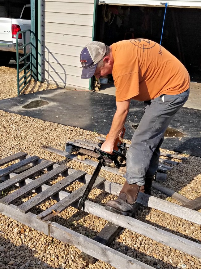 How To Build a Water and Mineral Stand for Your Homestead » Walking in ...